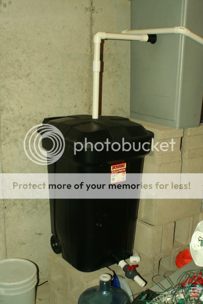 Storage container for mixing and storing saltwater | Reef2Reef