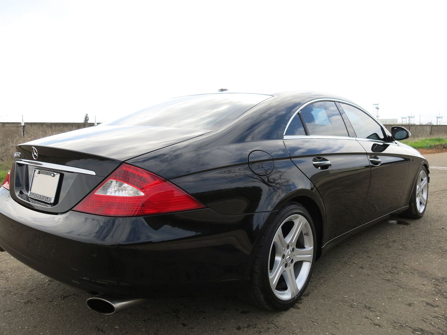 Buy used 2007 Mercedes CLS550 cls 550 damaged wrecked rebuildable ...